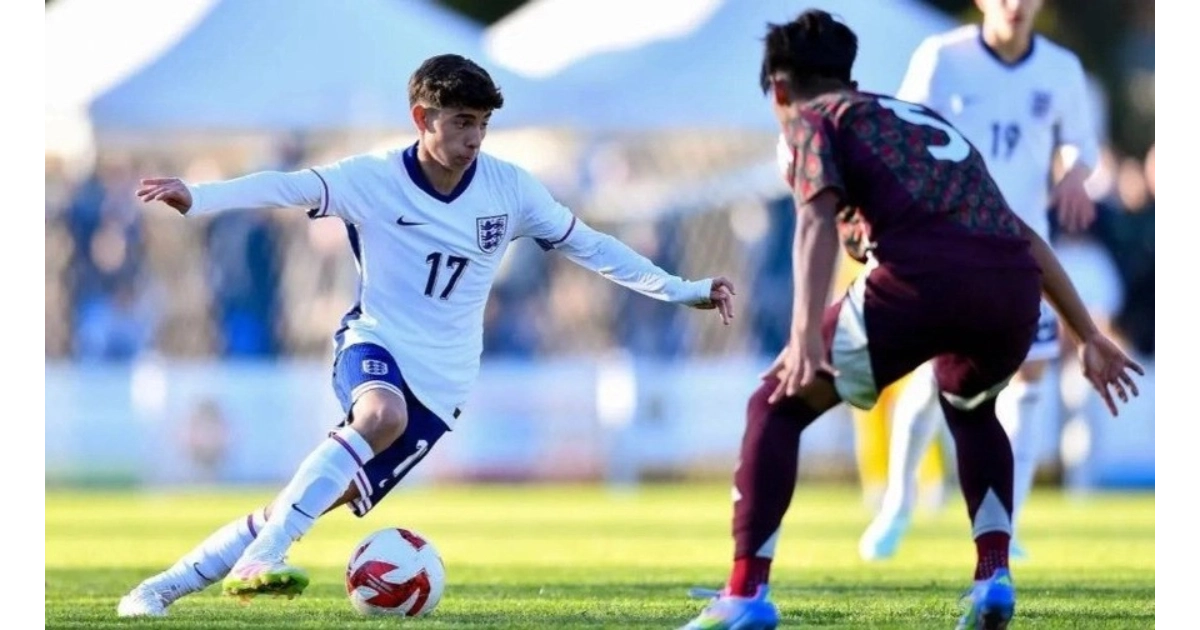 Labdarúgás: Farkas Erik a Liverpool U18-as csapatával készül